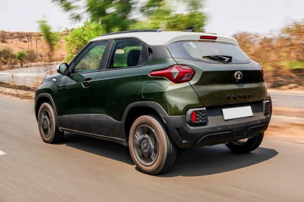 Tata Punch Pure CNG - On Road Price, RTO, Insurance, Features, Colours ...