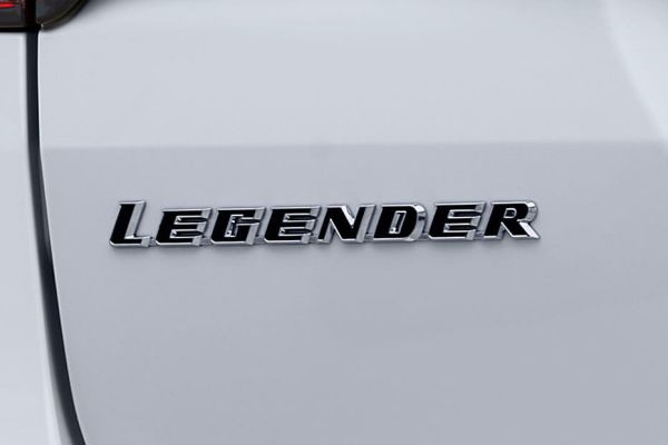 Toyota Fortuner Legender 4x4 - 4x4 SUV On Road Price, RTO, Insurance ...