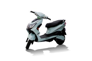 SVITCH BIKE CSR 762 vs Warivo Motors Neo - Compare Prices, Specs, Features