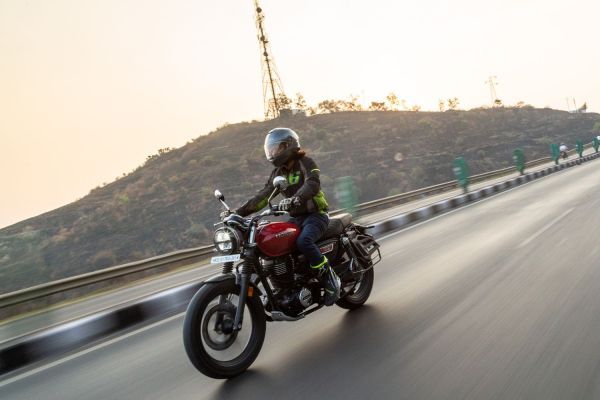 Honda CB350RS Price - Mileage, Images, Colours | ZigWheels