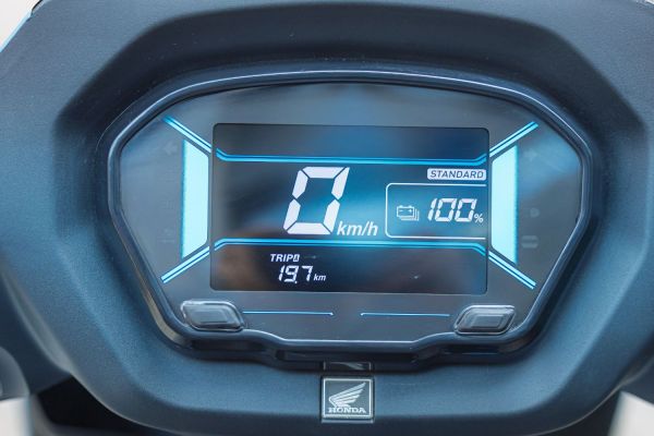 Honda QC1 Price, 80km Range, Charging Time Images, colours, Mileage ...