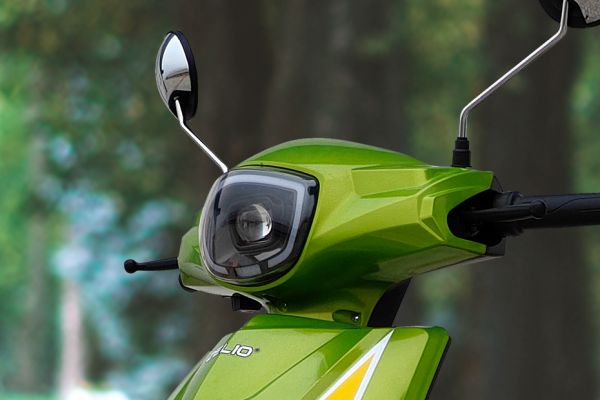 Zelio Logix Price, 100km Range, Charging Time Images, colours, Mileage & Reviews