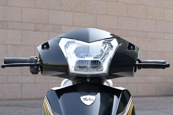 Zelio Legender Plus Price, 80km Range, Charging Time Images, colours ...