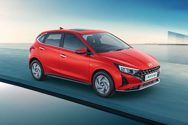 Hyundai i20 Asta Opt IVT DT - On Road Price, RTO, Insurance, Features ...