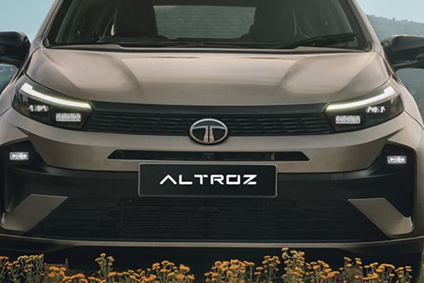 Tata Altroz Pure Diesel - On Road Price, RTO, Insurance, Features, Colours, Mileage & FAQs