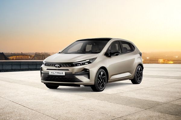 Tata Altroz Pure Diesel - On Road Price, RTO, Insurance, Features, Colours, Mileage & FAQs