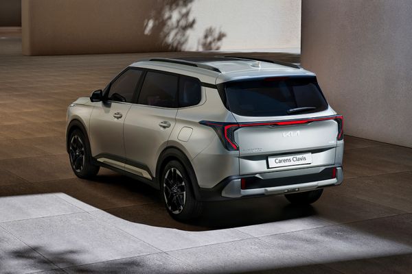 Kia Carens Clavis HTE - On Road Price, RTO, Insurance, Features ...