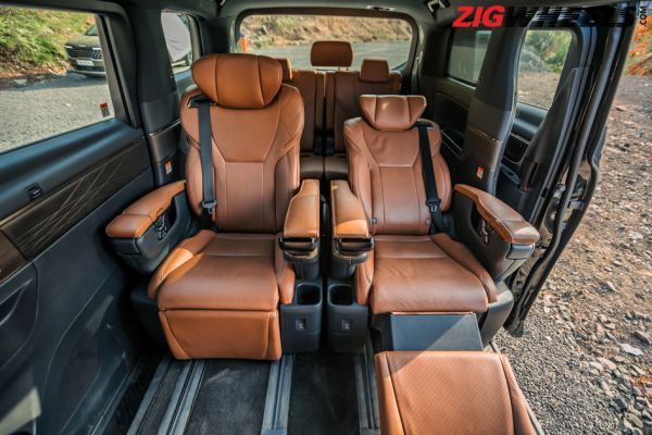 Toyota Vellfire Price, 7 Seater Images, colours, Reviews & Specs