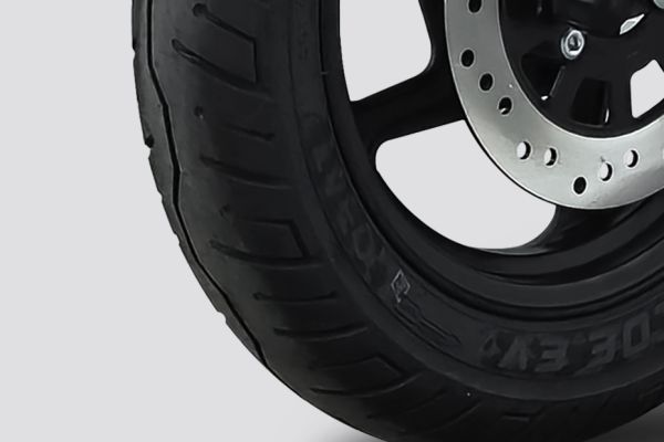 Zelio Eeva Gel 72V 42Ah - On Road Price, RTO, Insurance, Features ...