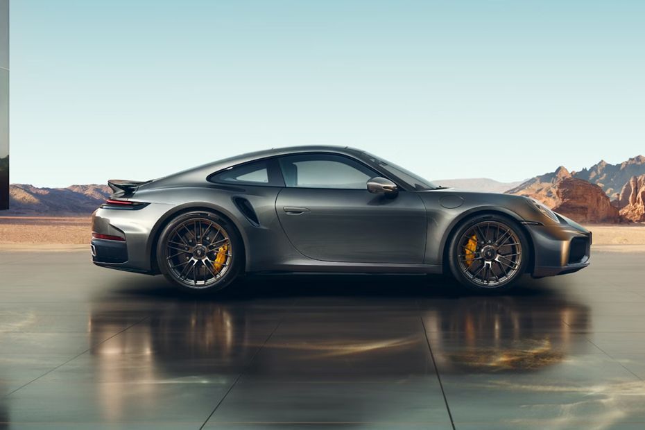 Porsche 911 Images, 911 Interior & Exterior Photos, 360 View, Videos ...