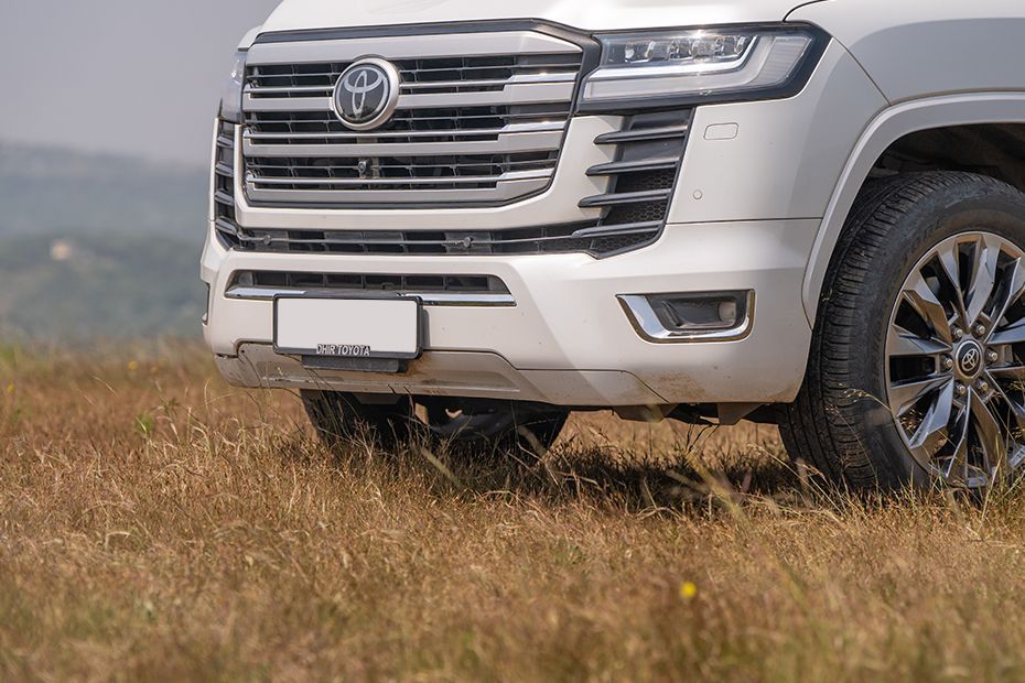 Toyota Land Cruiser 300 Images, Land Cruiser 300 Interior & Exterior ...