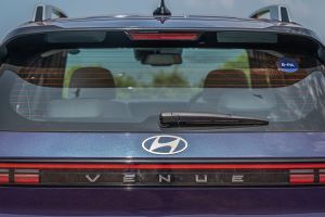 Hyundai Venue Colours – All 10 Colour Options with Images | ZigWheels