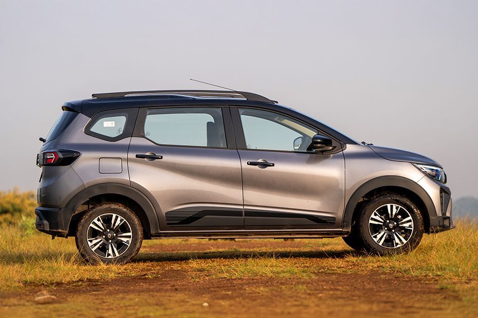 Renault Triber Images, Triber Interior & Exterior Photos, 360 View ...