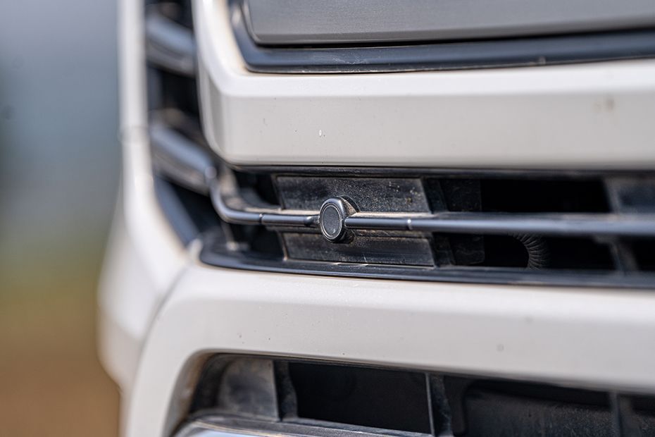 Toyota Land Cruiser 300 Images, Land Cruiser 300 Interior & Exterior ...