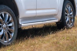 Toyota Land Cruiser 300 Colours – All 2 Colour Options with Images ...