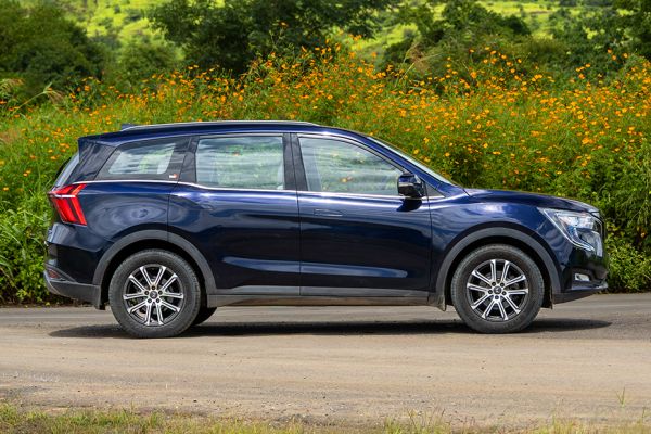 Mahindra XUV700 AX7L 7Str AT - On Road Price, RTO, Insurance, Features ...