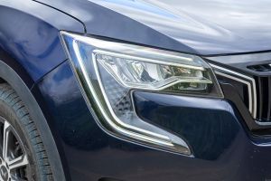 Mahindra XUV700 Colours – All 9 Colour Options with Images | ZigWheels