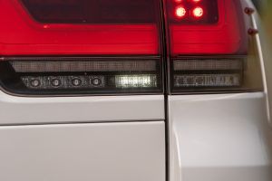 Toyota Land Cruiser 300 Colours – All 2 Colour Options with Images ...