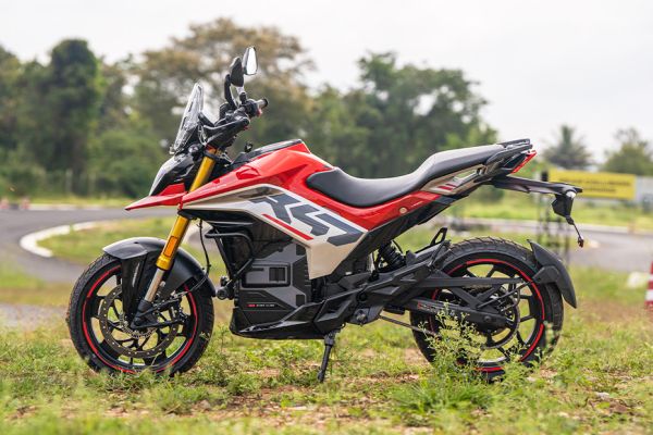 Ultraviolette X47 Crossover Original Plus - On Road Price, RTO ...