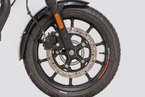 Royal Enfield Hunter 350 Rio White Colour