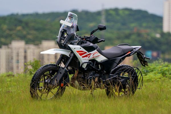 KTM 250 Adventure STD - On Road Price, RTO, Insurance, Features ...