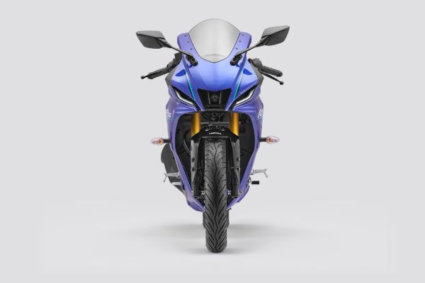 Yamaha R15 V4 Intensity White Without Quickshifter - On Road Price, RTO ...