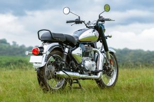 Royal Enfield Classic 350 Stealth Black Colour
