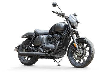 Crayon Motors Envy vs Yezdi Roadster - Compare Prices, Specs, Features