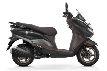 Suzuki Burgman Street (2018-2025) vs Yamaha MT 15 Version 2.0 - Compare ...