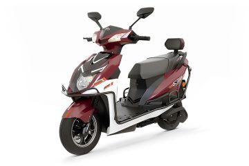 Ampere New Magnus Neo vs Komaki XGT KM - Compare Prices, Specs, Features
