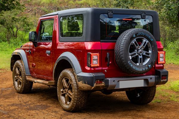 Mahindra Thar AXT RWD Diesel - On Road Price, RTO, Insurance, Features ...