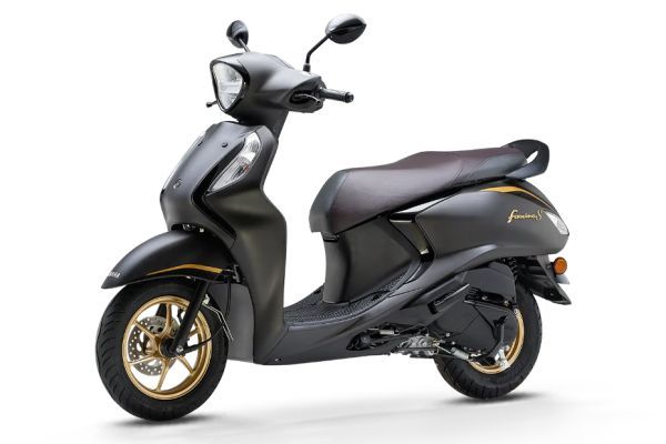 Yamaha Fascino 125 Fi Hybrid Price - Mileage, Images, Colours | ZigWheels