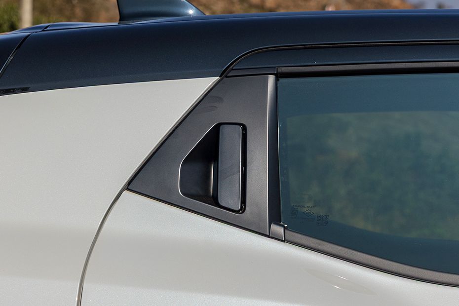 Toyota Urban Cruiser EBELLA Images, Urban Cruiser EBELLA Interior ...