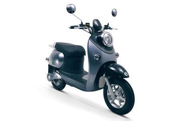 Fidato Evtech Cutie vs Revolt RV400 BRZ - Compare Prices, Specs, Features