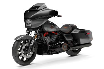 Harley-Davidson CVO Street Glide vs Vespa 150 - Compare Prices, Specs ...