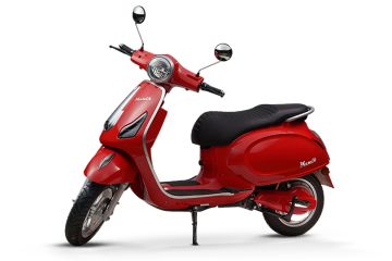 Bajaj New Chetak vs Jitendra EV Yunik - Compare Prices, Specs, Features