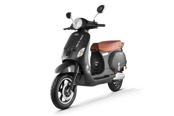 Kawasaki KLX230 vs Kinetic Green Flex - Compare Prices, Specs, Features