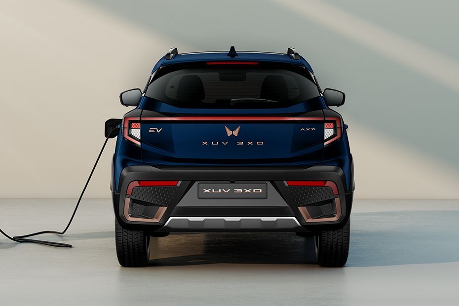Mahindra XUV 3XO EV Images, XUV 3XO EV Interior & Exterior Photos, 360 ...