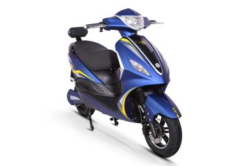 Ampere Magnus G Max vs Stella Moto BUZZ - Compare Prices, Specs, Features