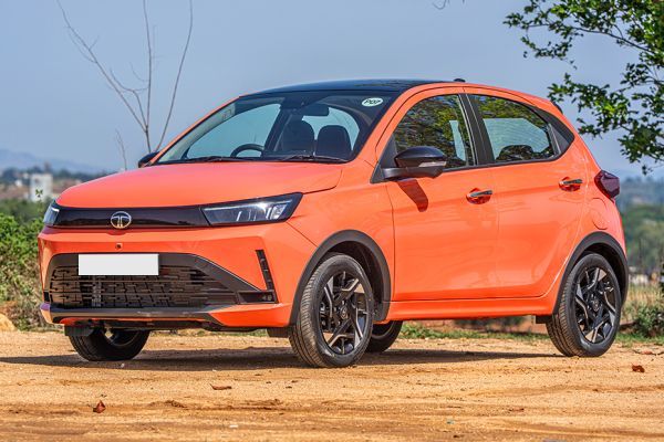 Tata Tiago Creative CNG AMT - On Road Price, RTO, Insurance, Features ...