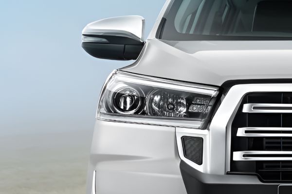 Toyota Innova Crysta Price, 8 Seater Images, colours, Reviews & Specs