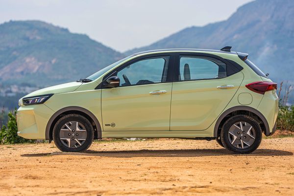 Tata Tiago EV Price, Range, Charging Time Images, colours, Reviews & Specs