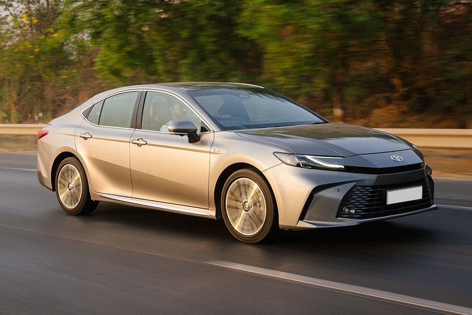 Toyota Camry Images, Camry Interior & Exterior Photos, 360 View, Videos ...