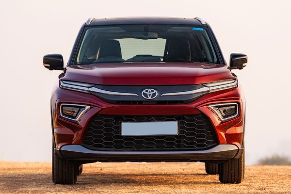 Toyota Hyryder Price - Images, Colours & Reviews