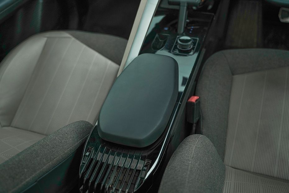 Mahindra BE 6 Images, BE 6 Interior & Exterior Photos, 360 View, Videos ...