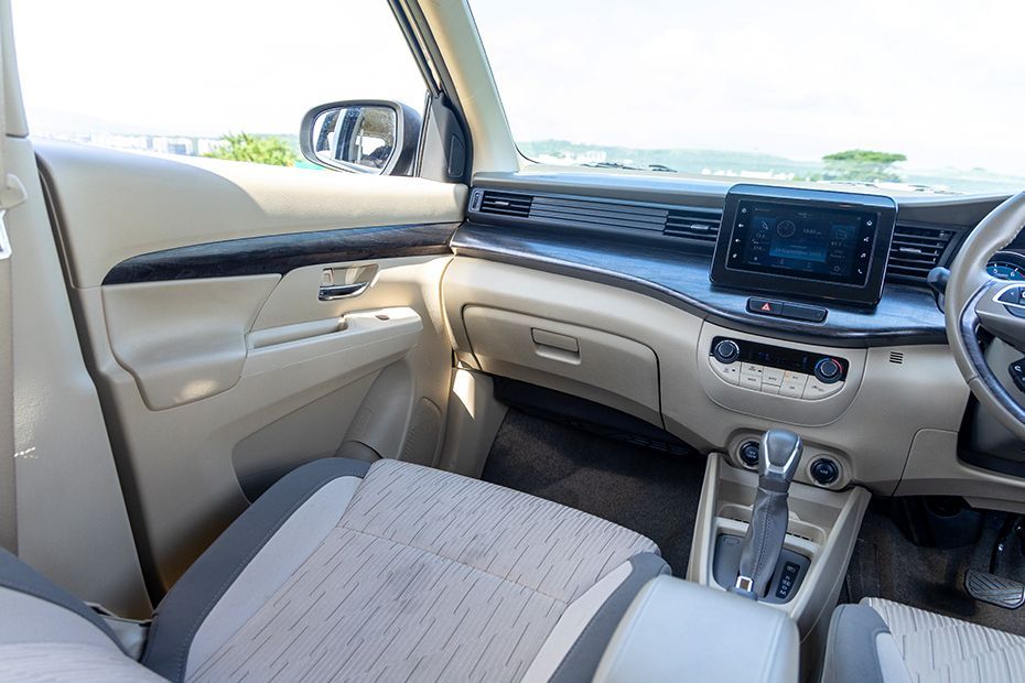 Toyota Rumion Images, Rumion Interior & Exterior Photos, 360 View ...
