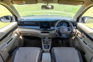 Toyota Rumion Images, Rumion Interior & Exterior Photos, 360 View ...
