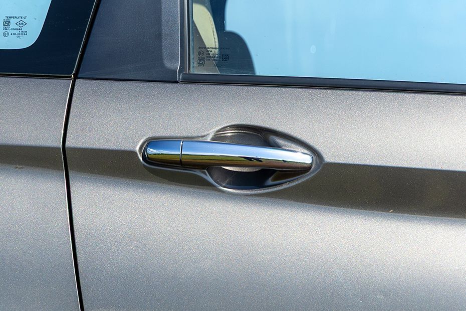 Toyota Rumion Images, Rumion Interior & Exterior Photos, 360 View ...