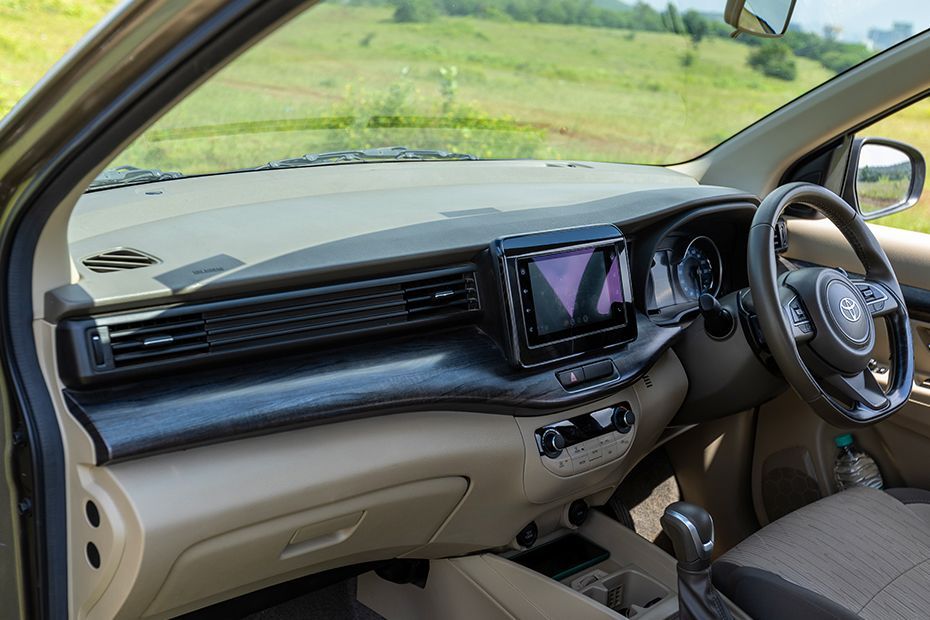 Toyota Rumion Images, Rumion Interior & Exterior Photos, 360 View ...