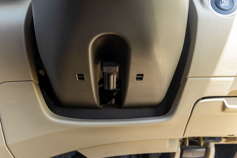 Toyota Rumion Images, Rumion Interior & Exterior Photos, 360 View ...
